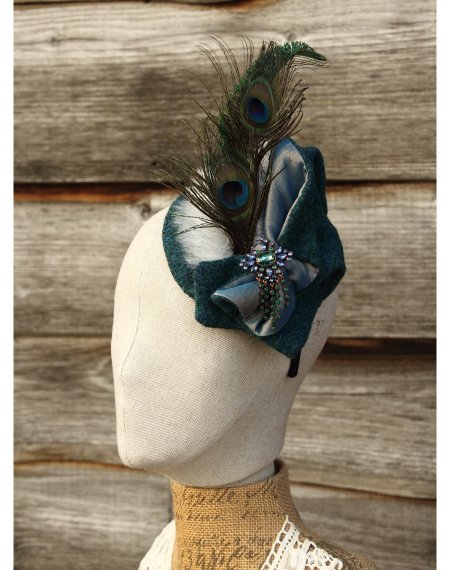 Harriet Hoot Harris Tweed & Peacock Feather Fascinator